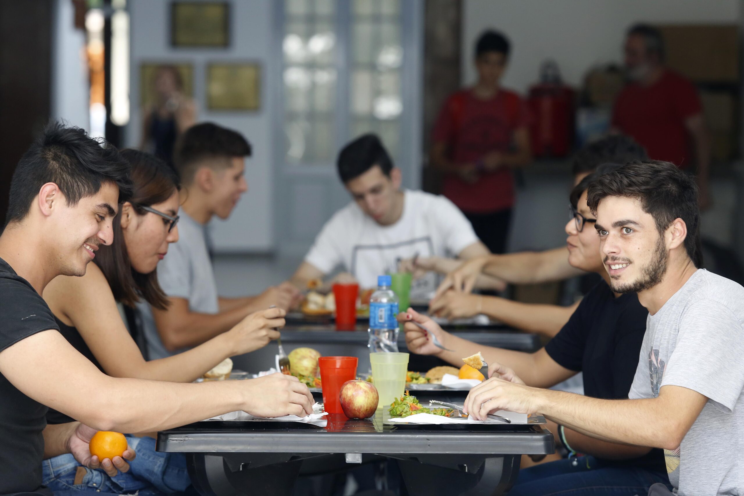 Comenzó la venta de tickets para el Comedor Universitario: lo que hay ...